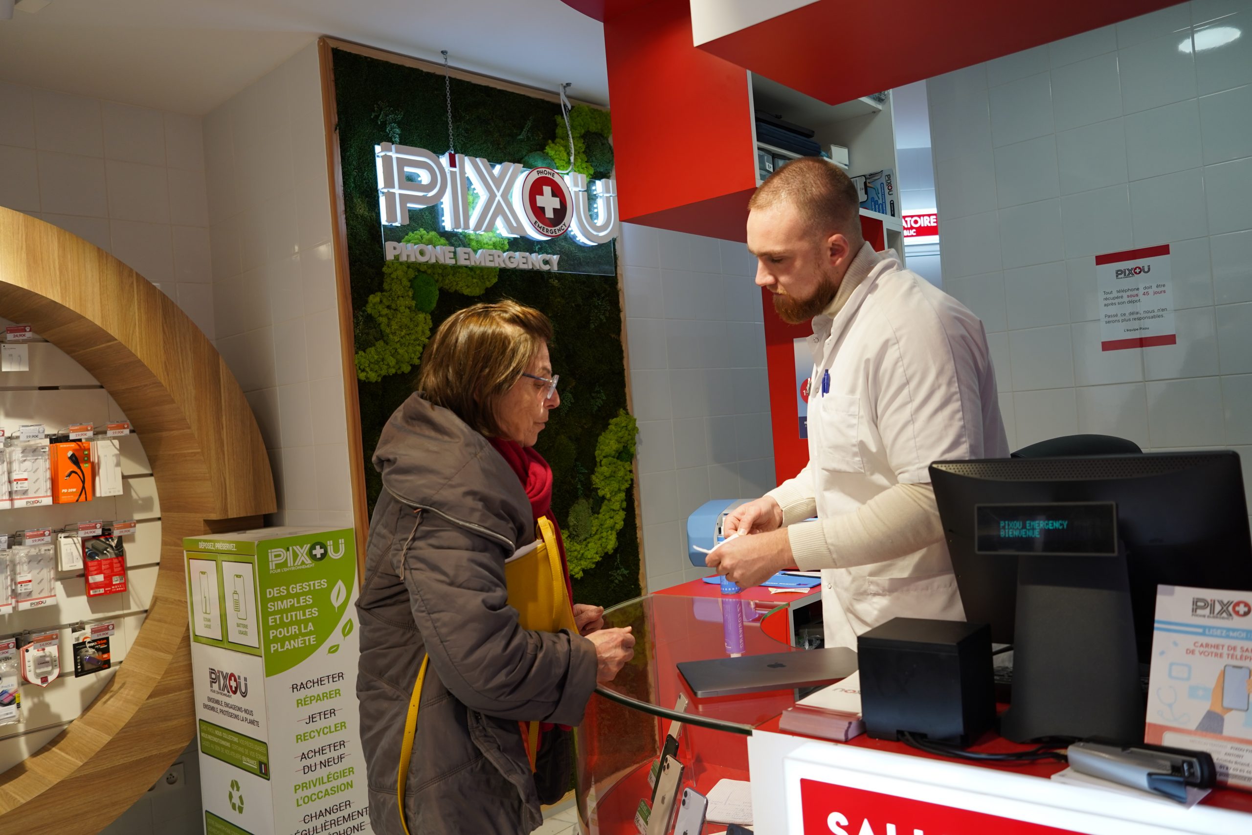 Besoin d'aide ? Contactez le service client Pixou Phone